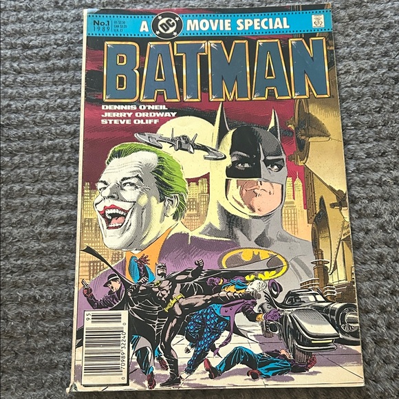 DC | Other | Dc Batman Comic With Iconic Cover Art | Poshmark